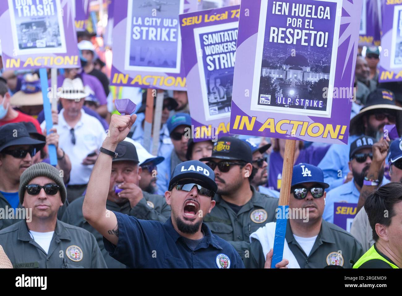 Slogans picket hi-res stock photography and images - Alamy