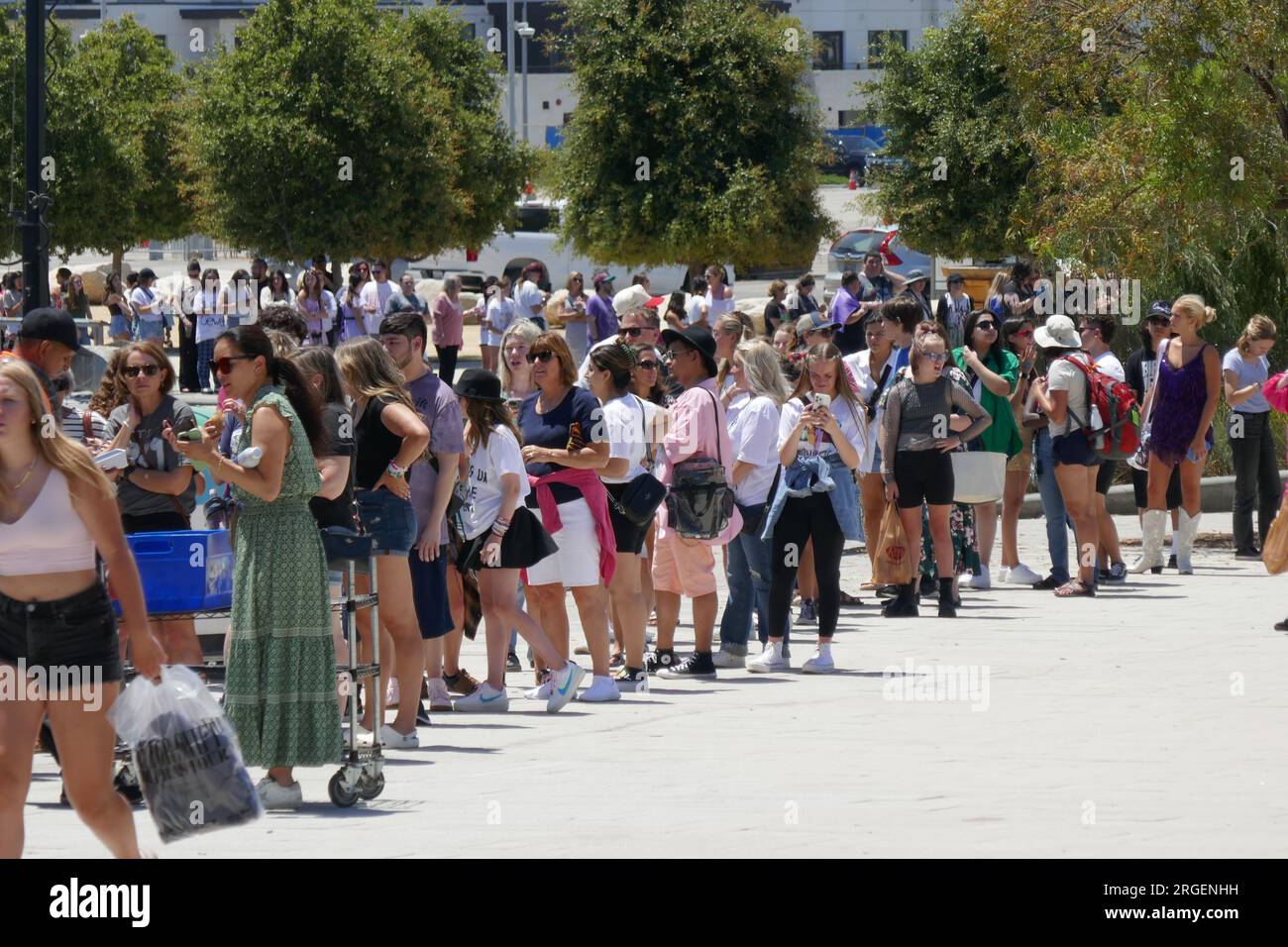 Taylor swift 2023 grammy hi-res stock photography and images - Alamy