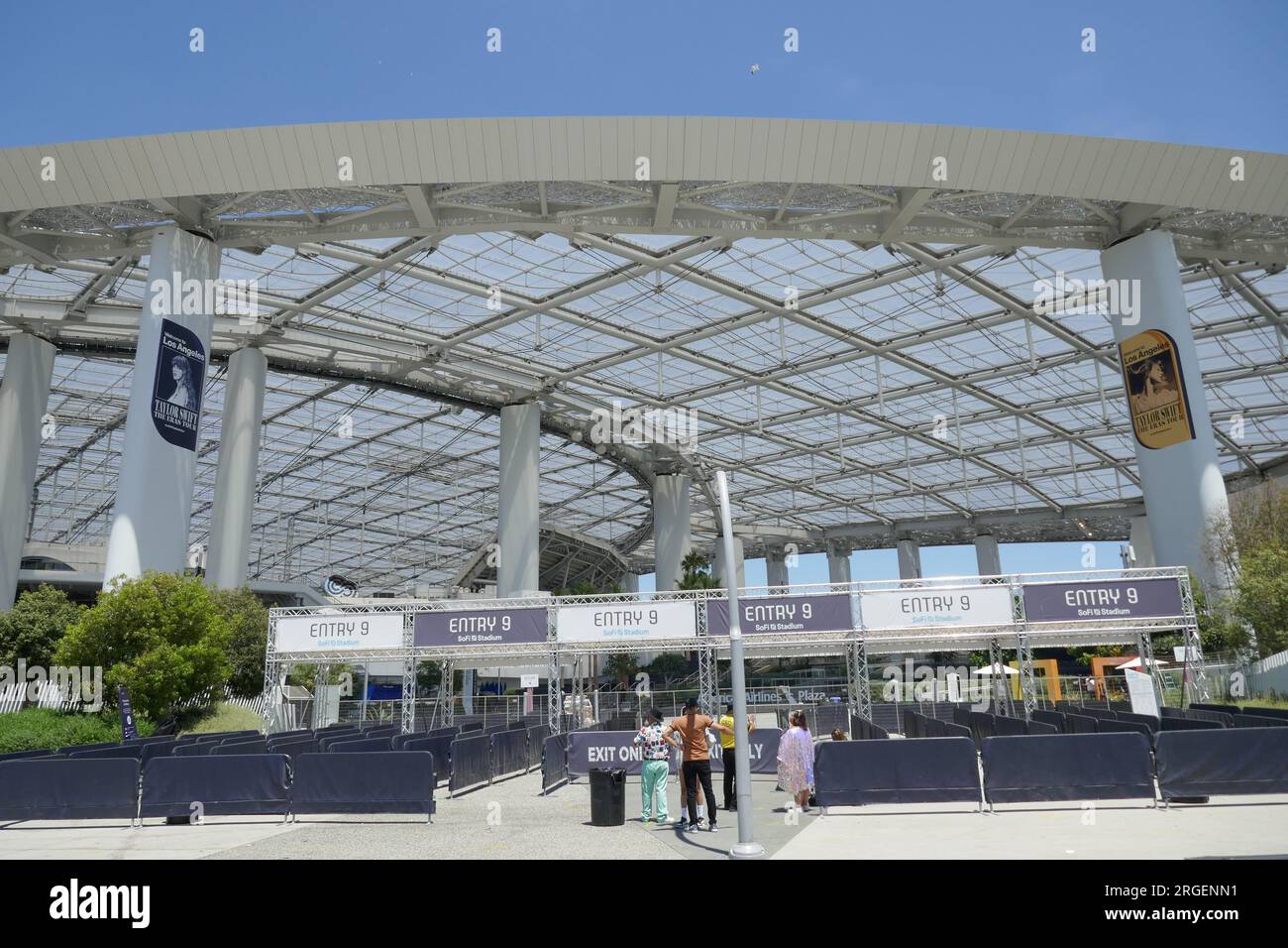 Taylor swift eras tour hi-res stock photography and images - Alamy