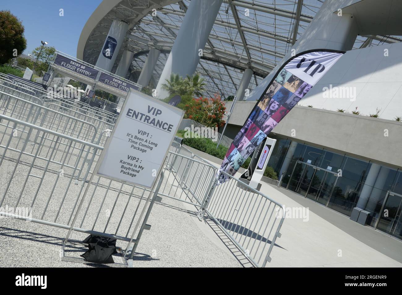Sofi stadium vip hi-res stock photography and images - Alamy