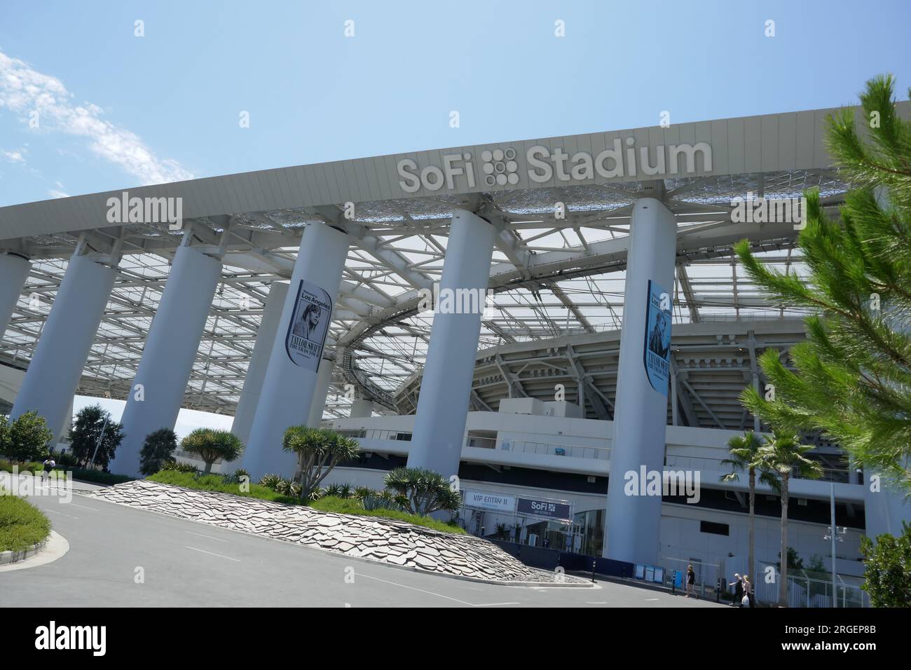 Taylor swift 2023 grammy hi-res stock photography and images - Alamy