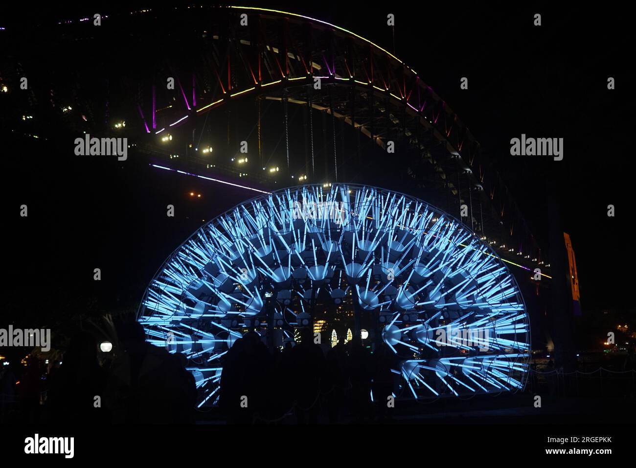 DANDELION Light Installation by Amigo and Amigo in Front of Sydney ...