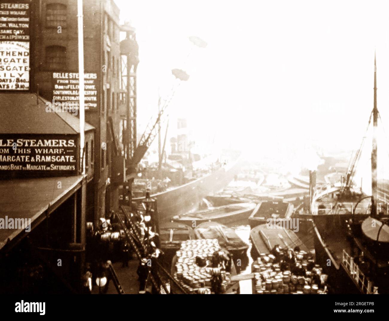 Belle Steamers Wharf, London Bridge, River Thames, Victorian period ...