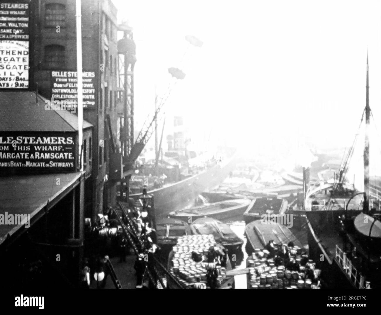 Belle Steamers Wharf, London Bridge, River Thames, Victorian period ...