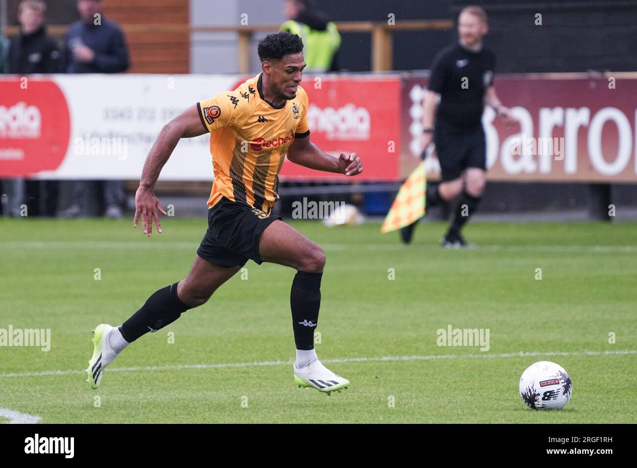 Big help stadium hi-res stock photography and images - Alamy