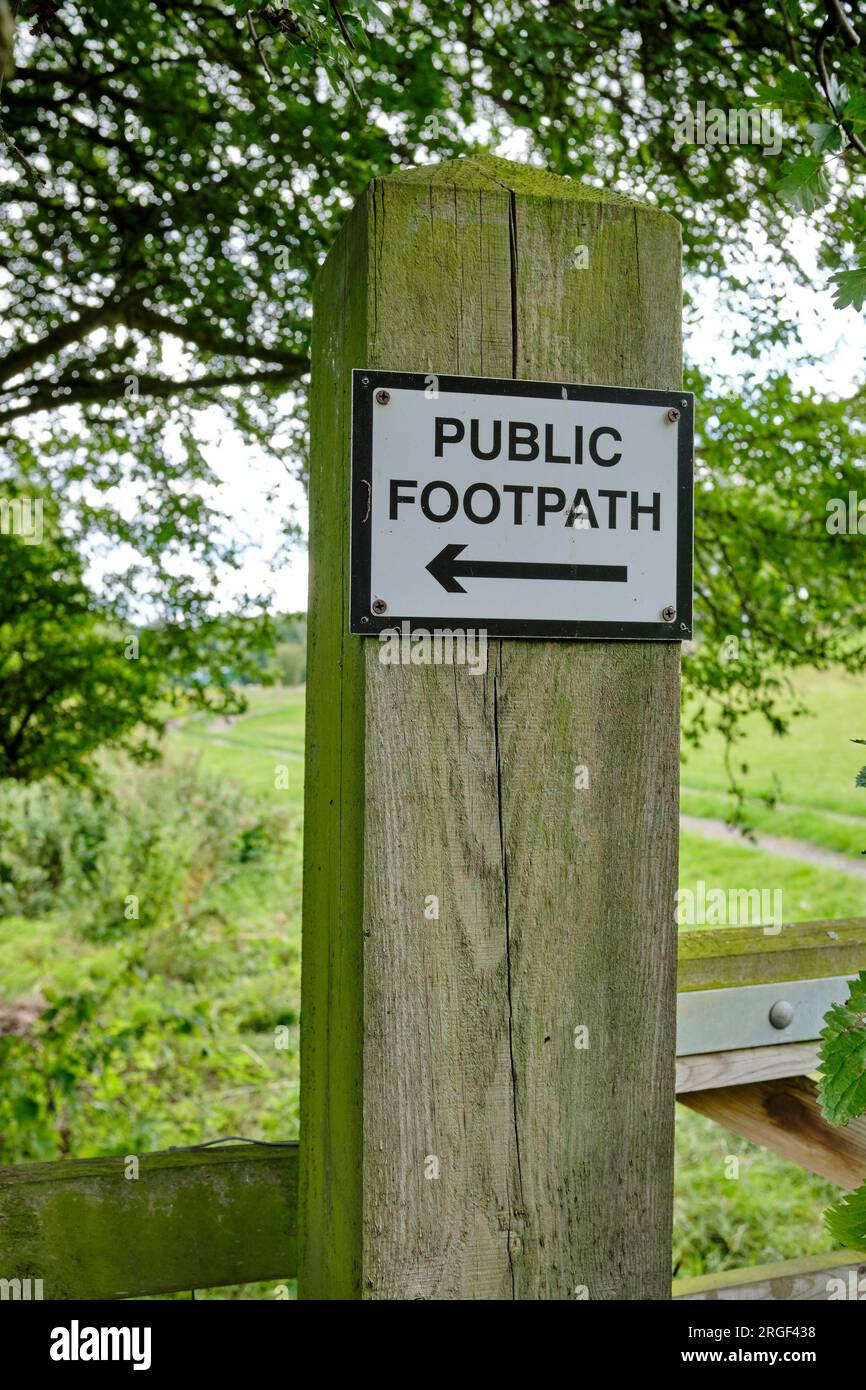 Public Footpath signage, with direction arrow, Womersley, North ...