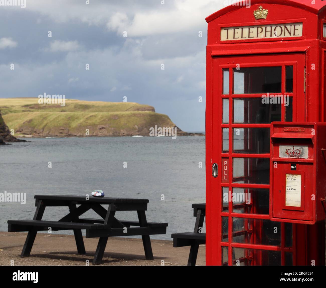 Phone box local hero hi-res stock photography and images - Alamy
