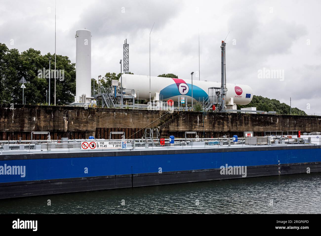 liquid cargo ship Blue Marleen at the shore-to-ship bunkering station ...