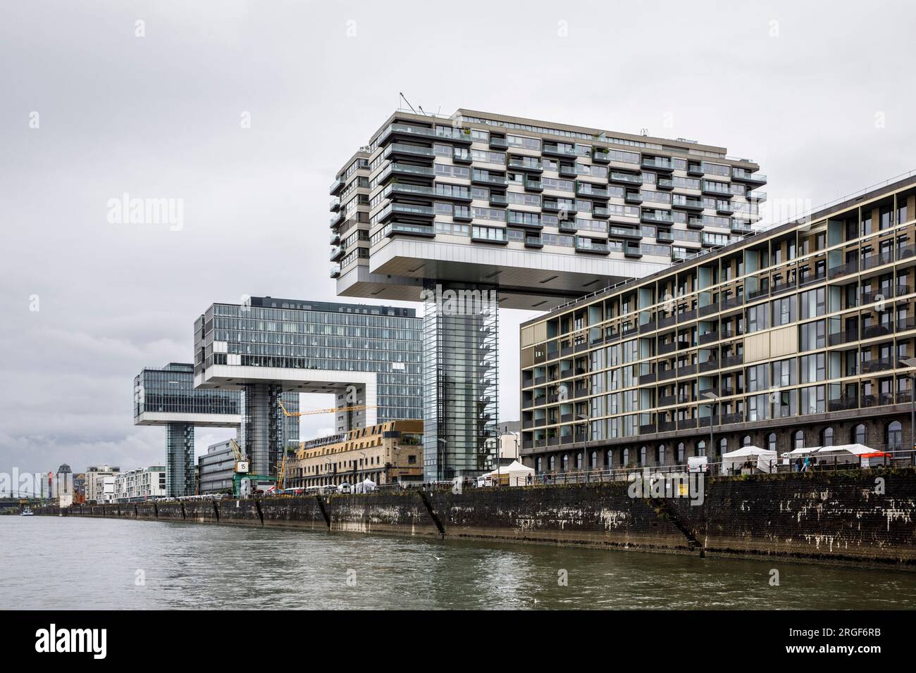 the Crane Houses in the Rheinau harbour, architect Hadi Teherani, river ...