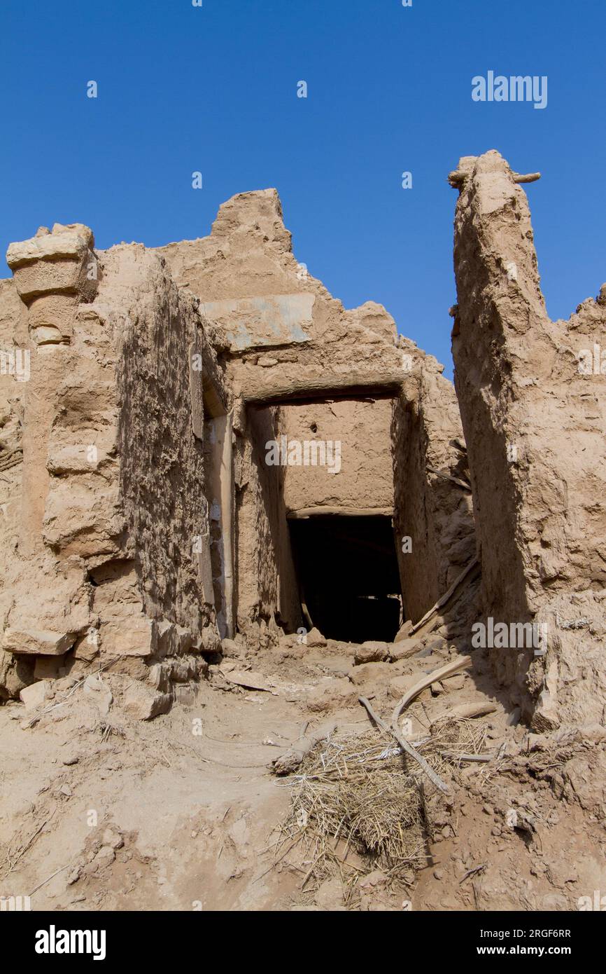 Ruins of ancient arab middle eastern old town built of mud bricks, old ...