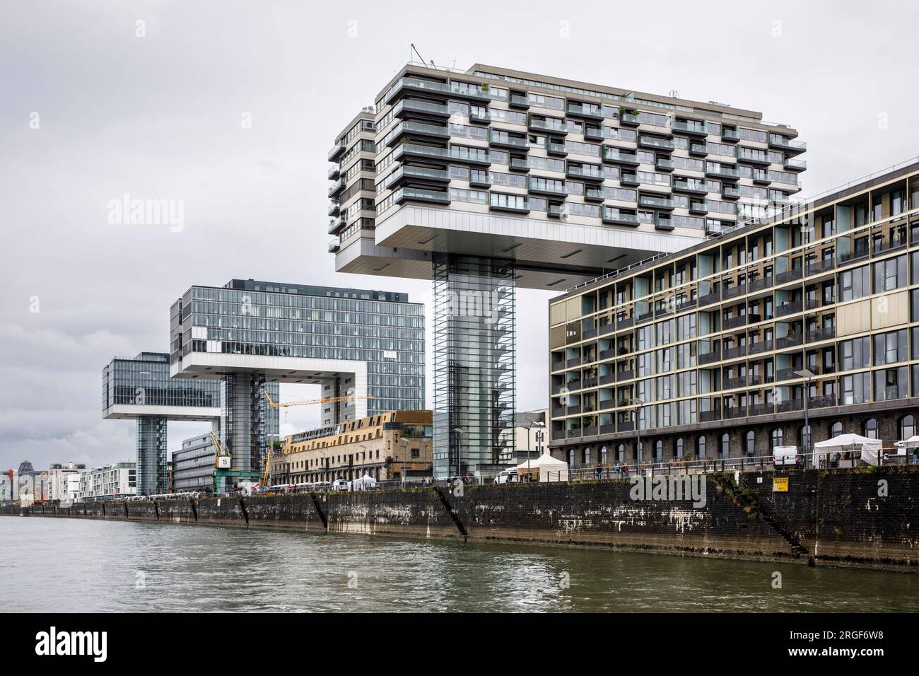 the Crane Houses in the Rheinau harbour, architect Hadi Teherani, river ...