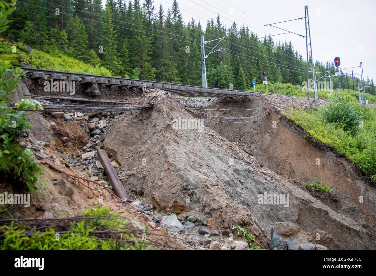 Hole 20230809.Parts of the Bergen Trainline have collapsed due to the ...