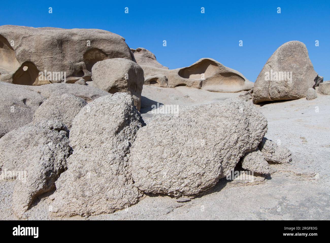 Prince ahmed cave -prince ahmed cave stones shapes in al rwaidah town ...