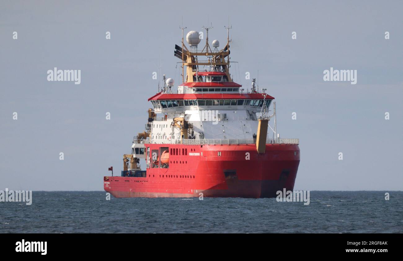 Sir david attenborough icebreaker hi-res stock photography and images ...