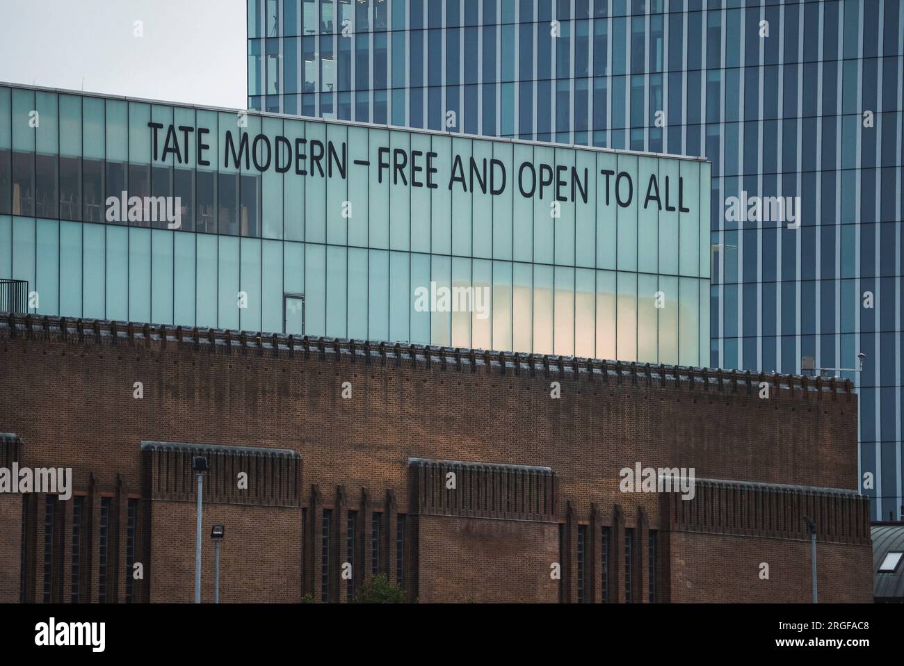 Tate modern connection hi-res stock photography and images - Alamy