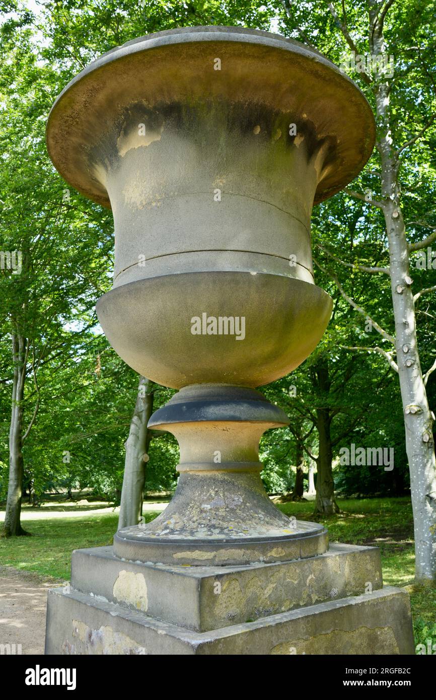 Antique stone vase hi-res stock photography and images - Alamy