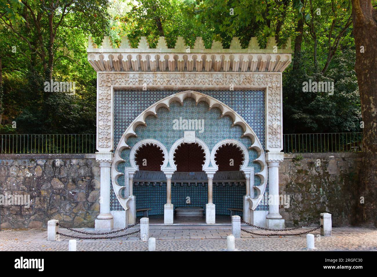 Moorish Fountain, Sintra, Portugal, water fountain Stock Photo - Alamy