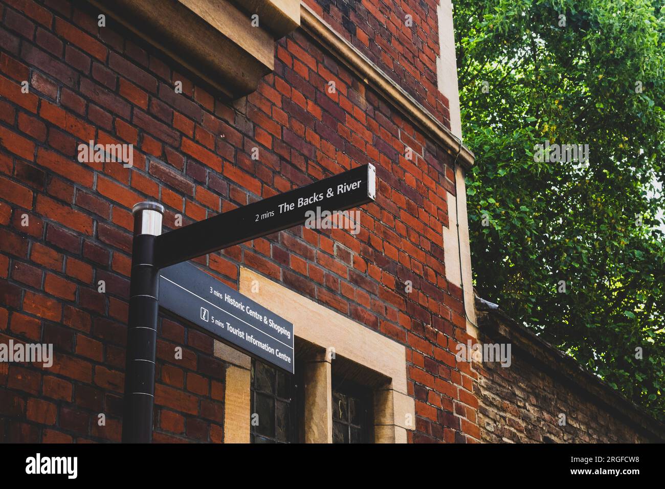 Street signs indicating popular destinations in Cambridge, England, UK ...