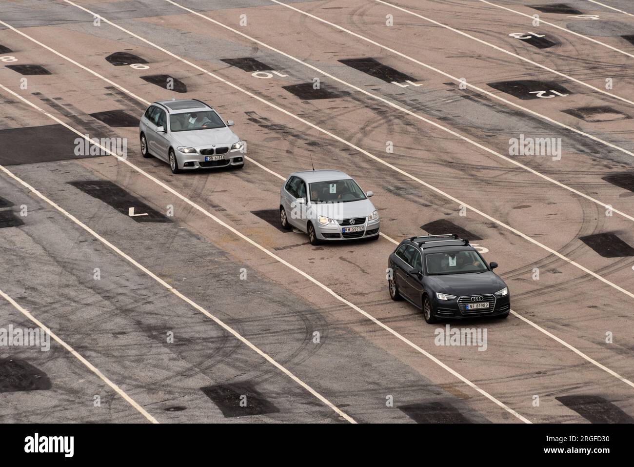 Cars standing in line car hi-res stock photography and images - Alamy