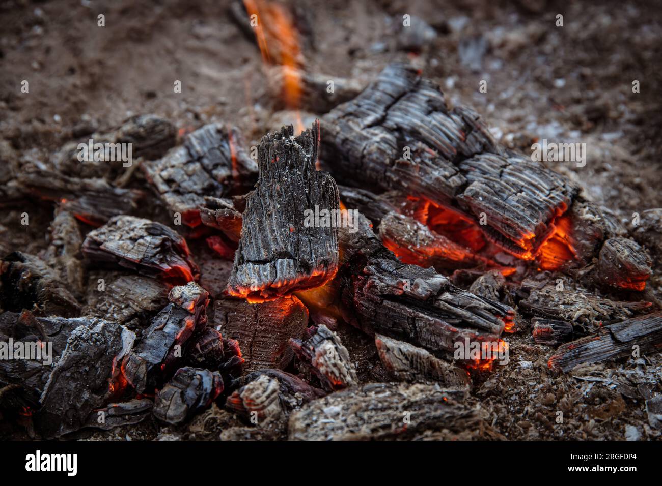 A Close up of burning coals of campfire Stock Photo - Alamy