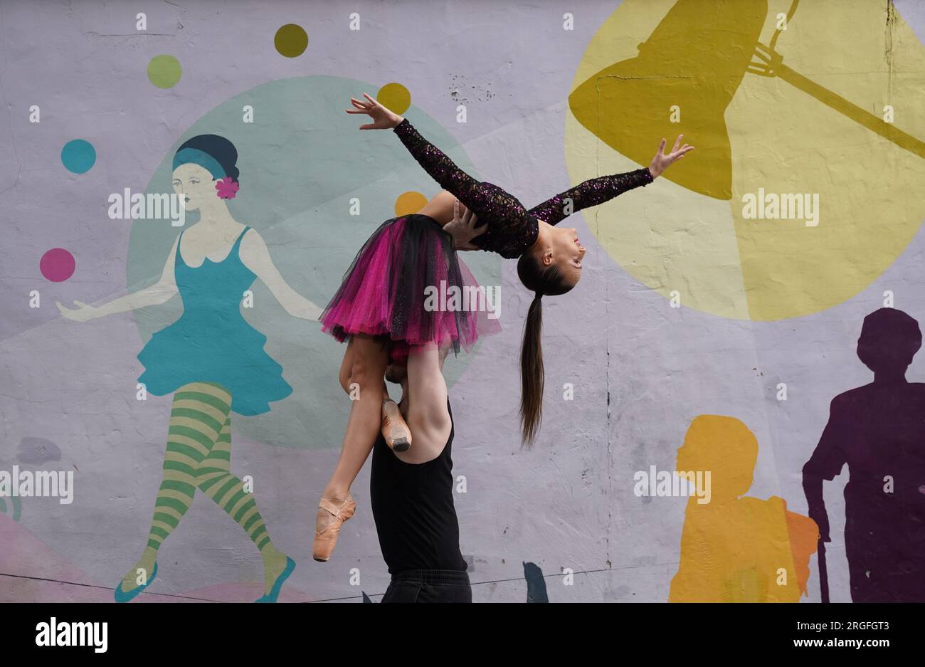 Ballet dancers Kealy Fouracre and Tyrone Anthony from from Beats on ...