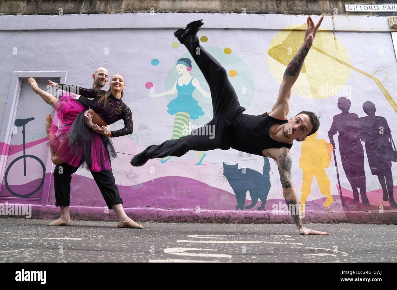 Ballet dancers Kealy Fouracre, Tyrone Anthony and street perfomer Riley ...