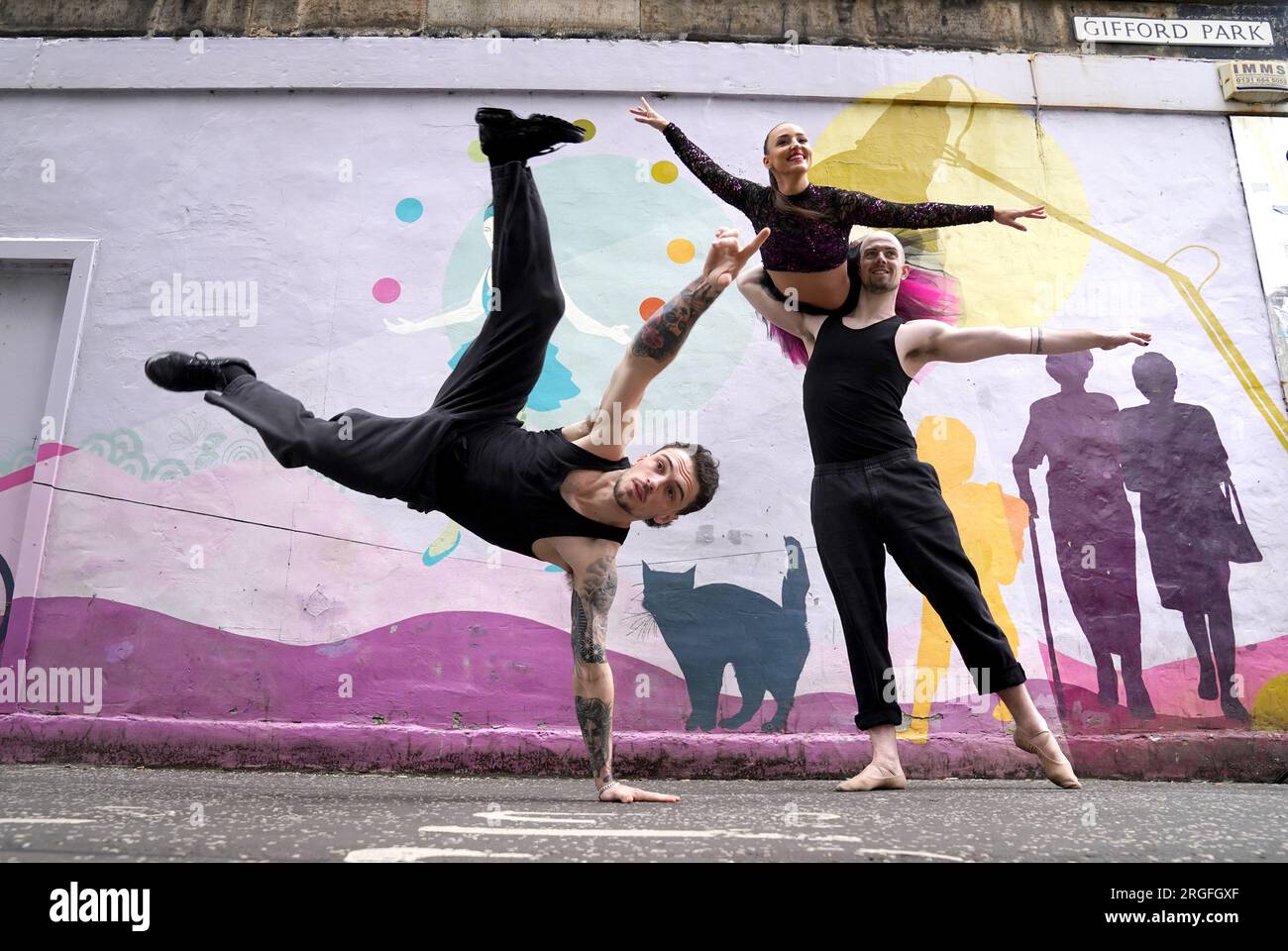 Ballet dancers Kealy Fouracre, Tyrone Anthony and street perfomer Riley ...
