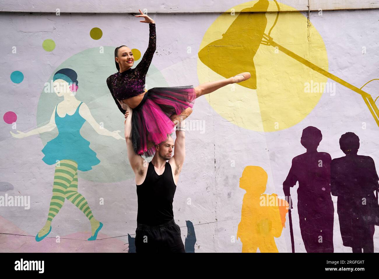 Ballet dancers Kealy Fouracre and Tyrone Anthony from from Beats on ...