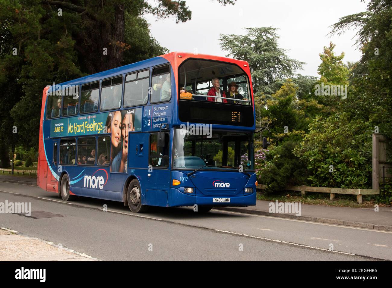 Live bus tracking hi-res stock photography and images - Alamy