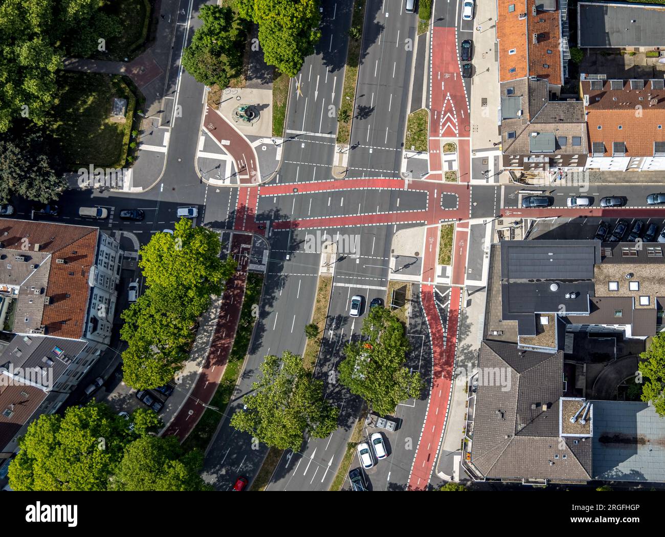 Aerial view, red bike lanes, intersection Olpe and Ostwall, federal ...
