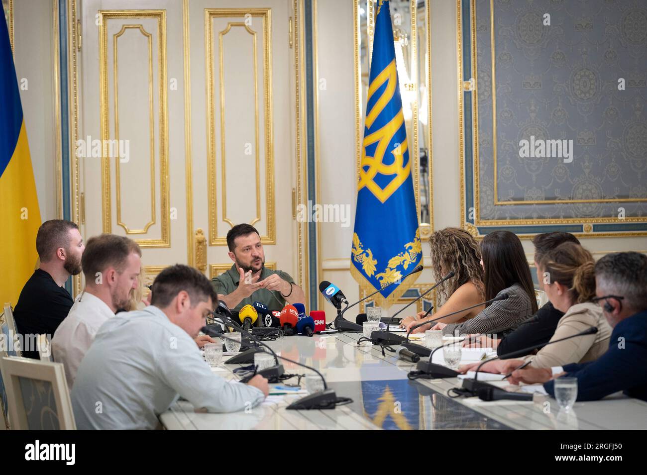 Peace palace representatives hi-res stock photography and images - Alamy