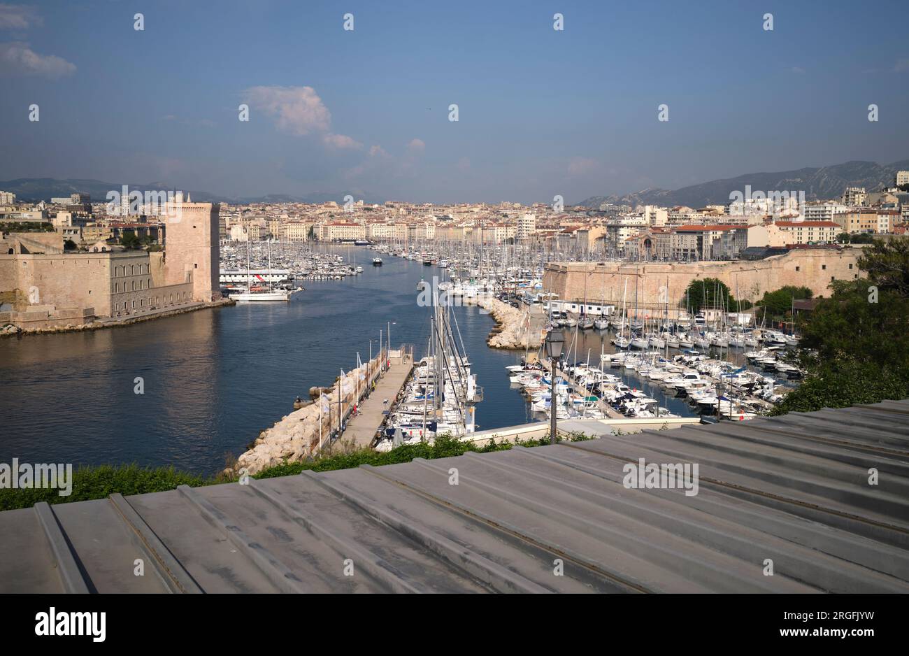 Dock entrance port hi-res stock photography and images - Alamy