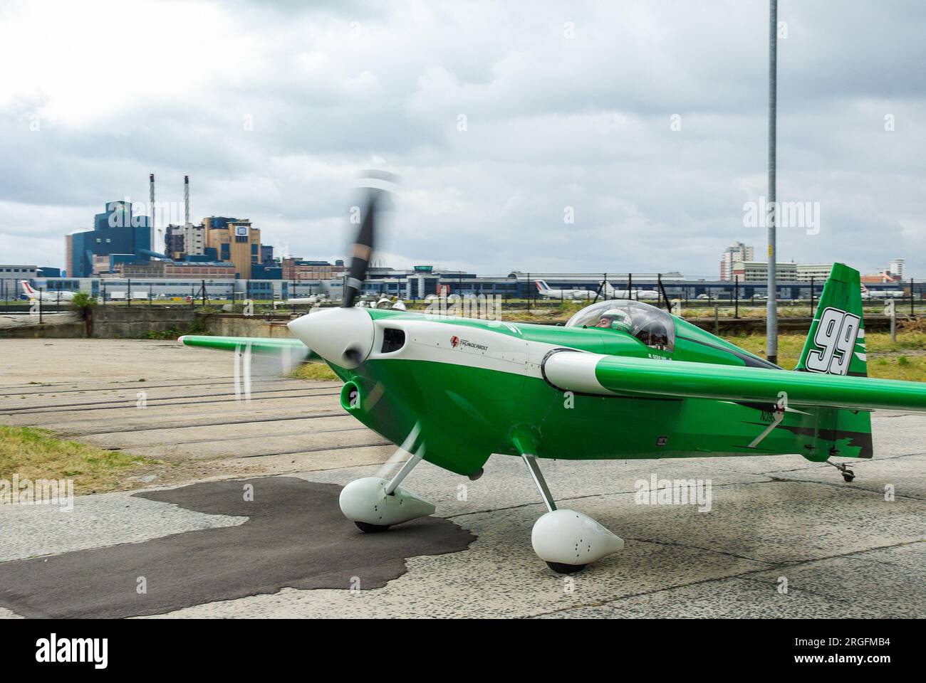 Michael Goulian, pilot taking part in the 2008 Red Bull Air Race in ...