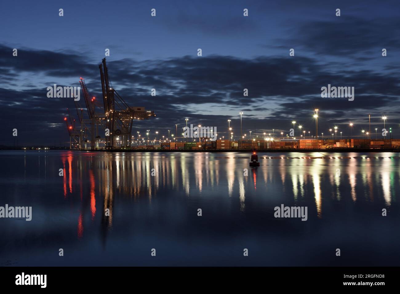Southampton container port in the evening light Stock Photo - Alamy