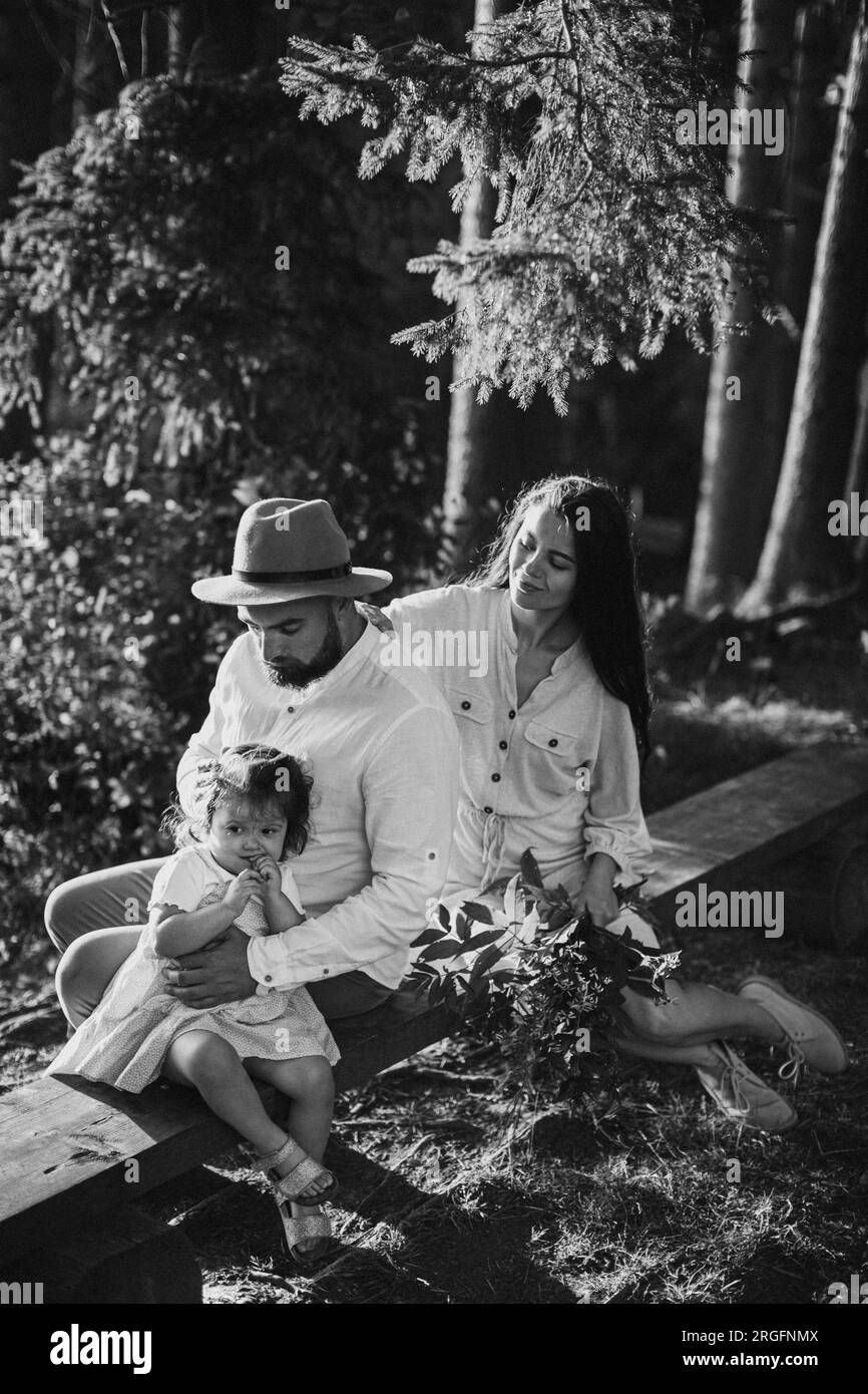 Happy family Black and White Stock Photos & Images - Alamy