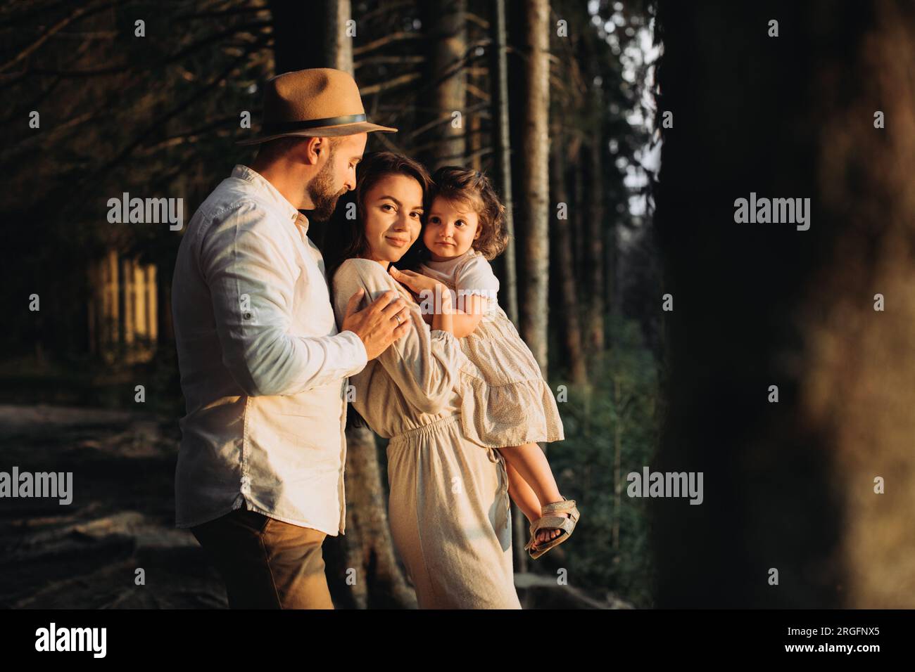 Family little hi-res stock photography and images - Alamy