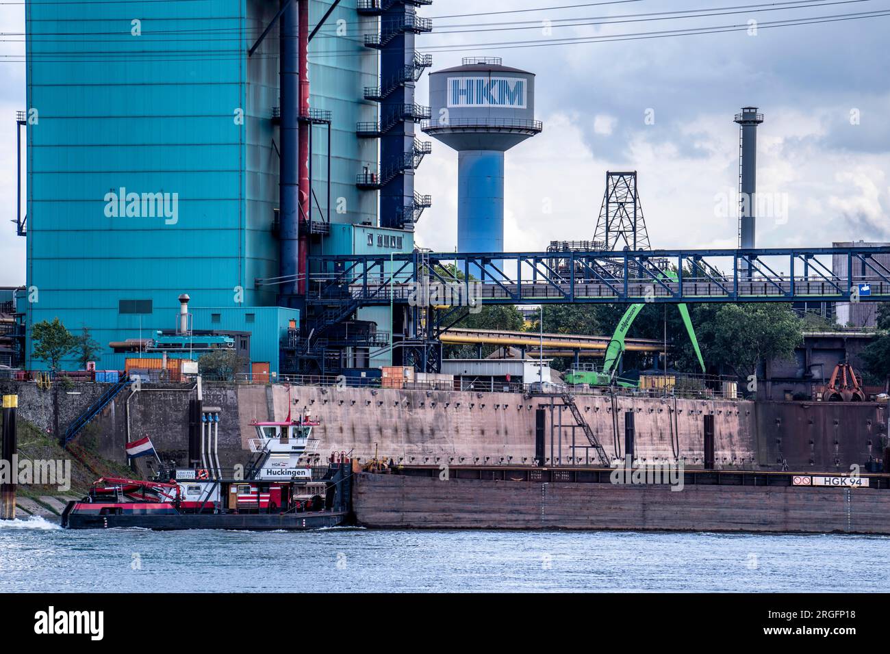 Works port of Hüttenwerke Krupp Mannesmann, HKM, push boat, cargo ship ...