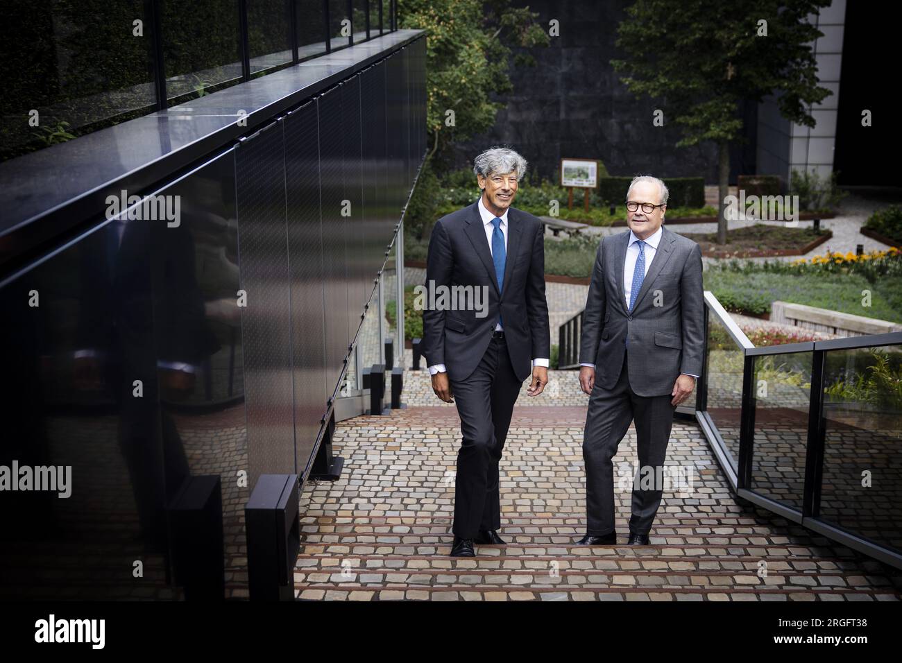 Businessman abnamro hi-res stock photography and images - Alamy