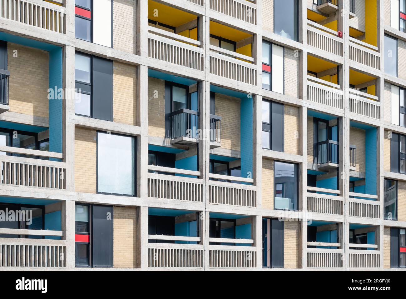 Sheffield, England - Park Hill estate housing by Sheffield City ...