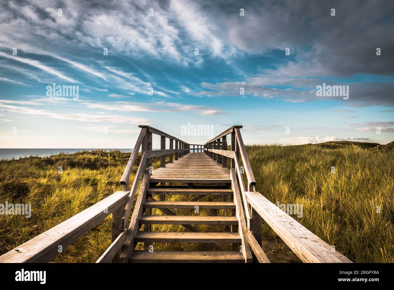 Boardwalk to the beach in wenningstedt hi-res stock photography and ...