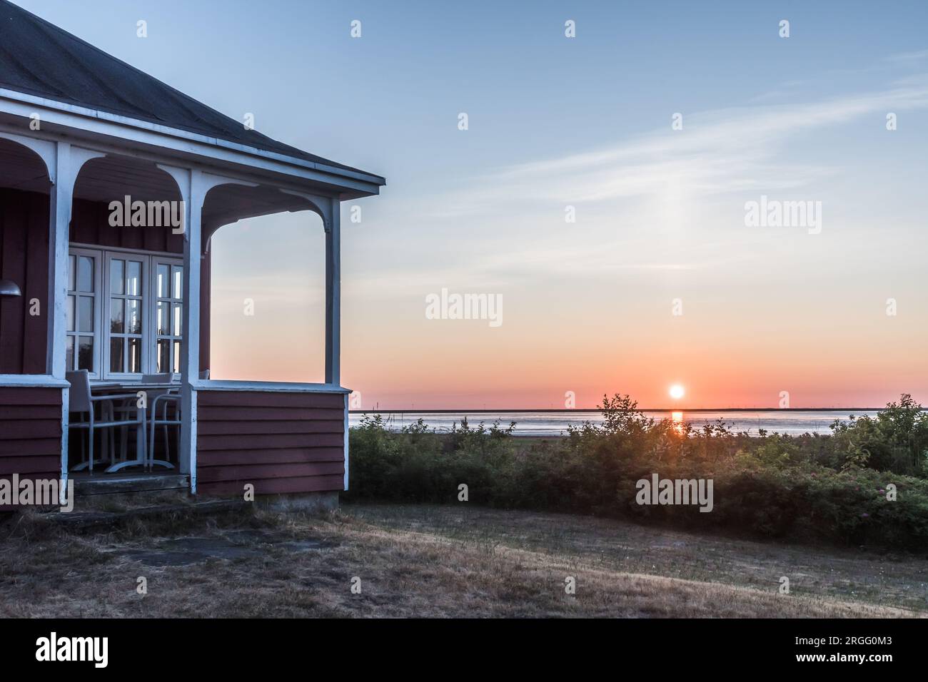 Balcony veranda sea ocean hi-res stock photography and images - Alamy