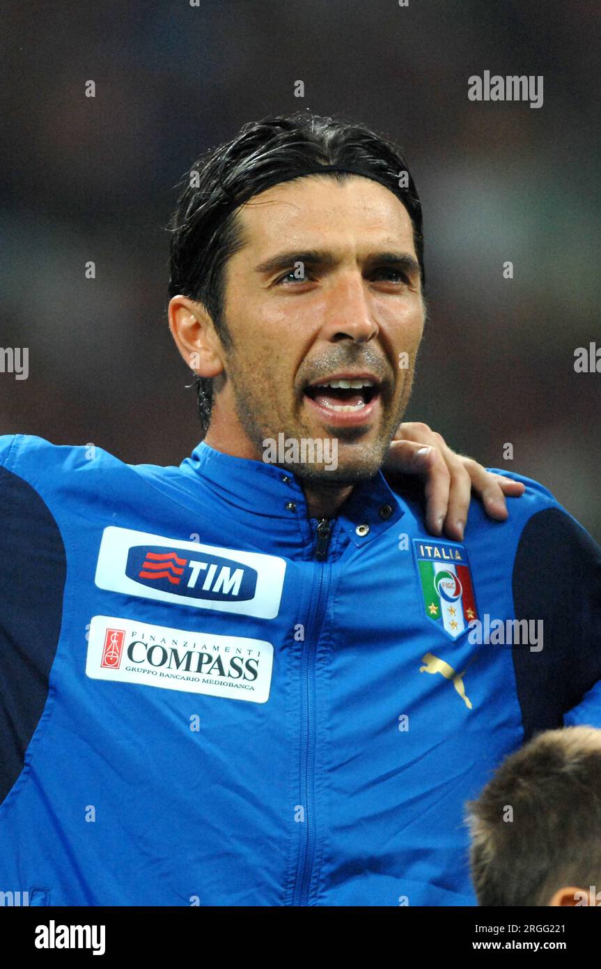 Gianluigi buffon 2007 italy hi-res stock photography and images - Alamy
