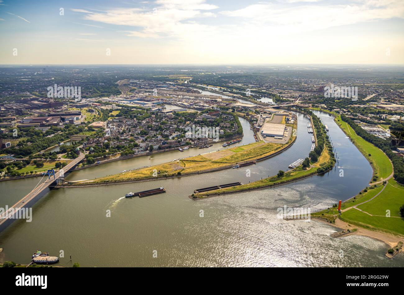Luftbild, Duisburger Hafen Ruhrort, Ruhrmündung in den Fluss Rhein, Alt ...