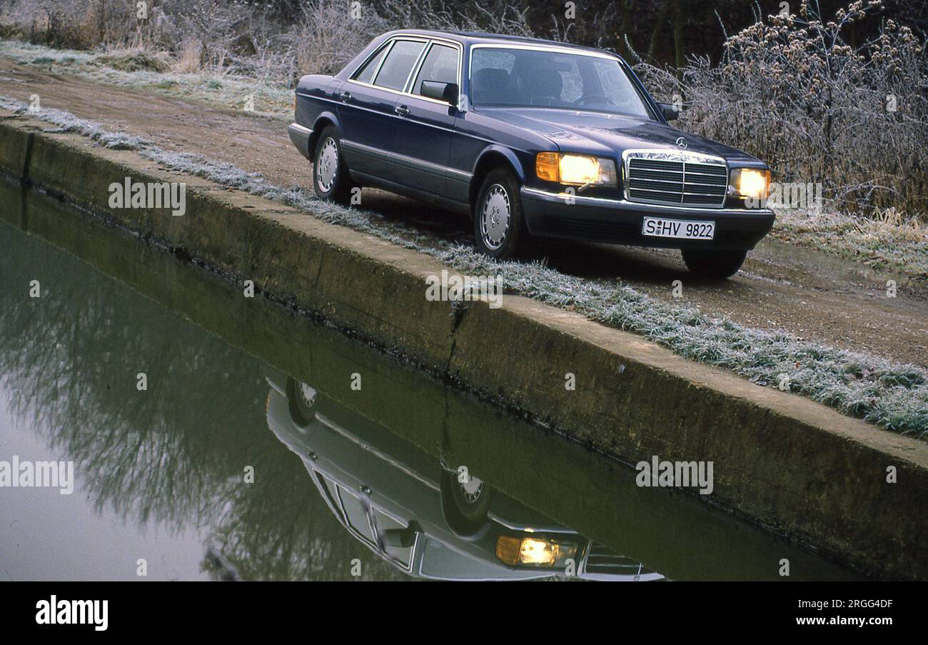 Mercedes benz 560 sel hi-res stock photography and images - Alamy