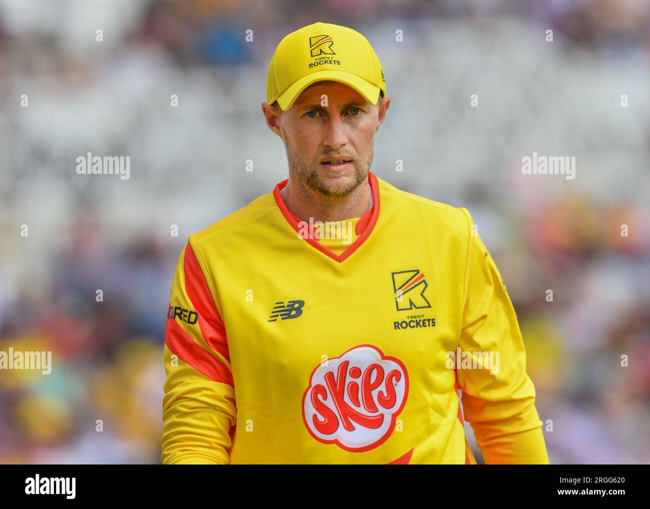 White cricket kits hi-res stock photography and images - Alamy
