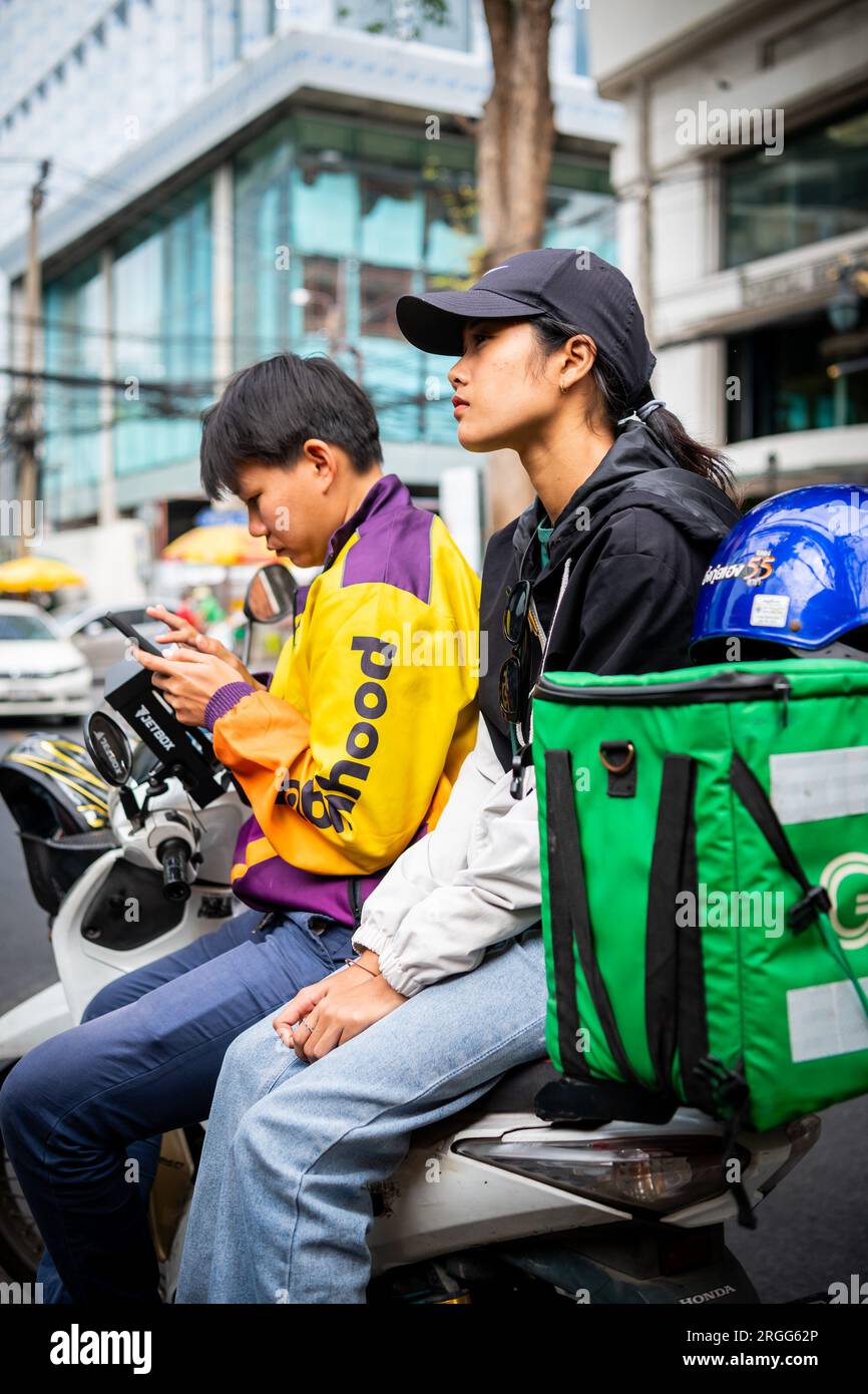 Fast food delivery service thailand hi-res stock photography and images ...