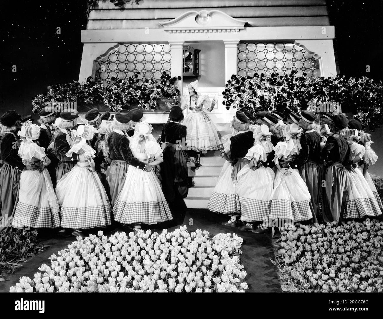 Jeanette MacDonald (center), on-set of the Film, "Sweethearts", MGM ...