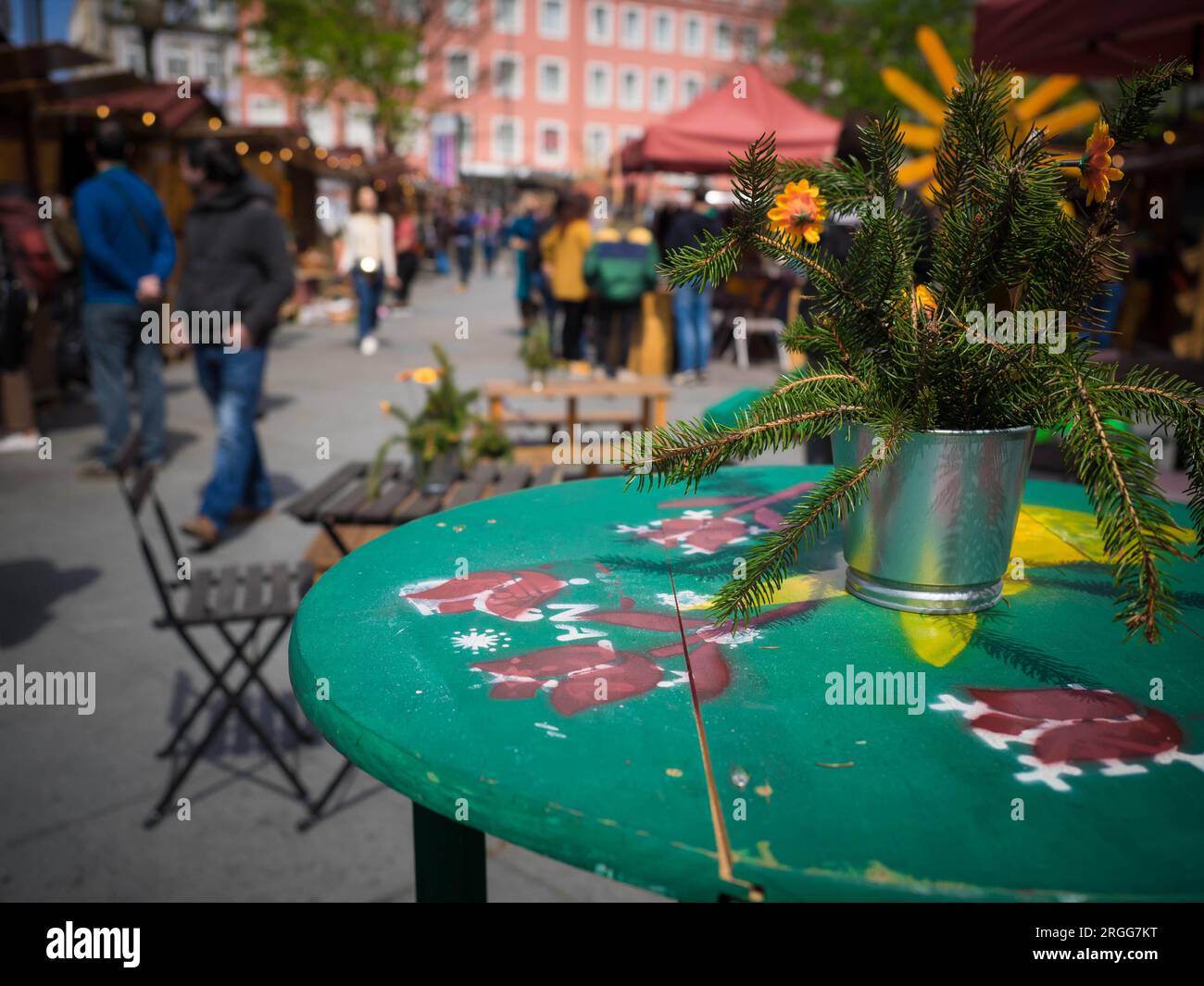 Small street market hi-res stock photography and images - Alamy