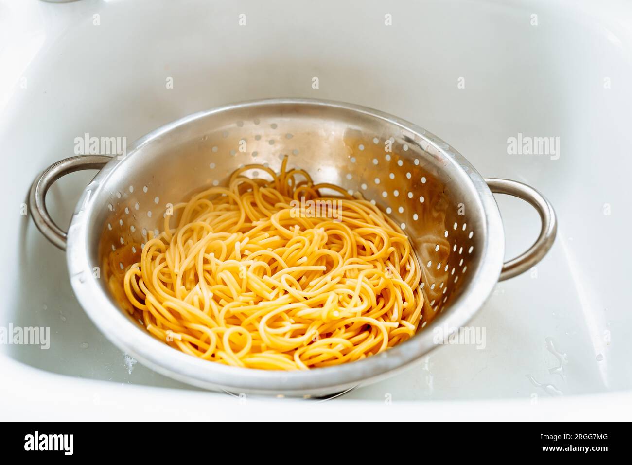 Spaghetti Colander
