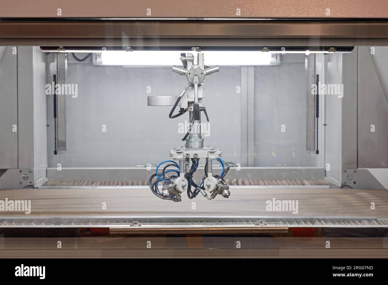 Spray painting machine hi-res stock photography and images - Alamy